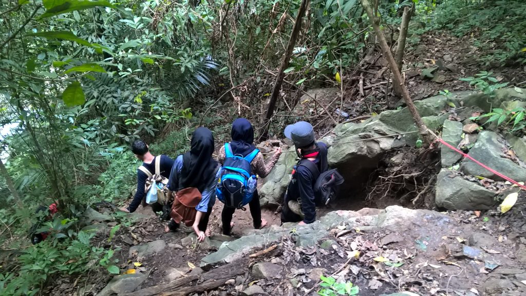 Curug Lalay & Curug Pengantin, Si Cantik di kaki gunung Sangga Buana