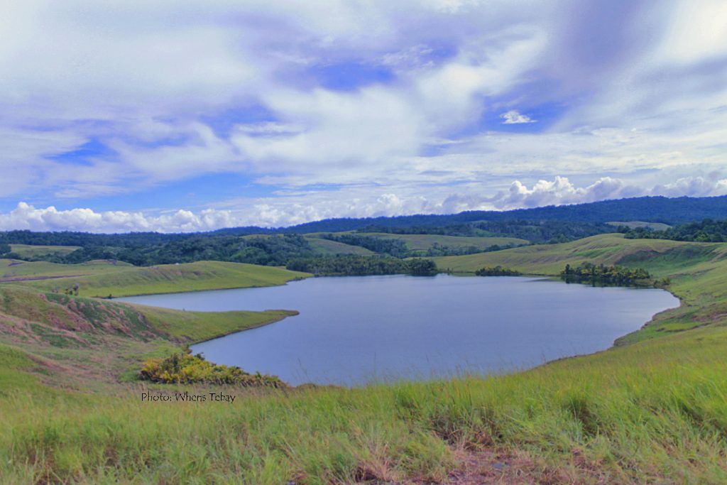 Danau Imfote Sebutan Dari Danau Love, Papua