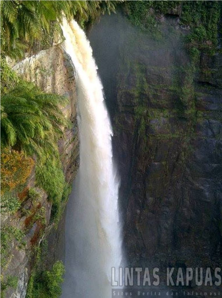 Nokan Nayan, Air Terjun tertinggi di Kalimantan