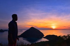 Bukit Sylvia, Tempat terbaik melihat Sunset Labuan Bajo